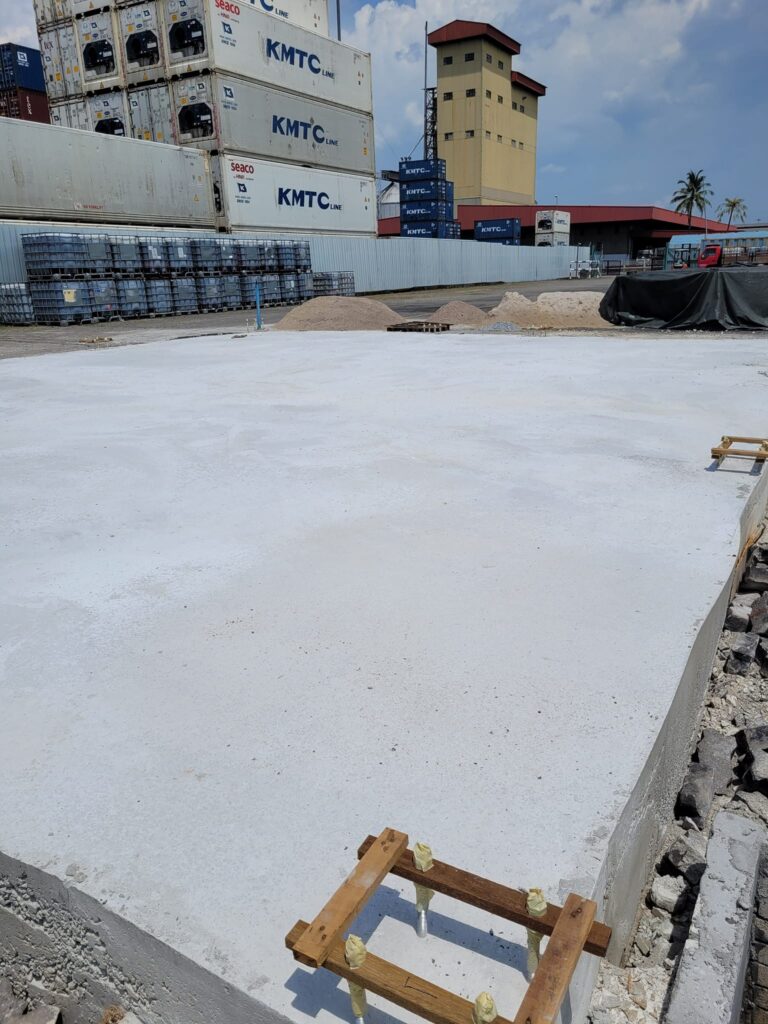 Melawat tapak cadangan membina 1 unit gudang terbuka dan tapak konkrit ...