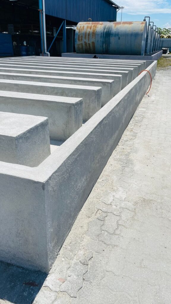 Melawat tapak cadangan membina 1 unit gudang terbuka dan tapak konkrit ...