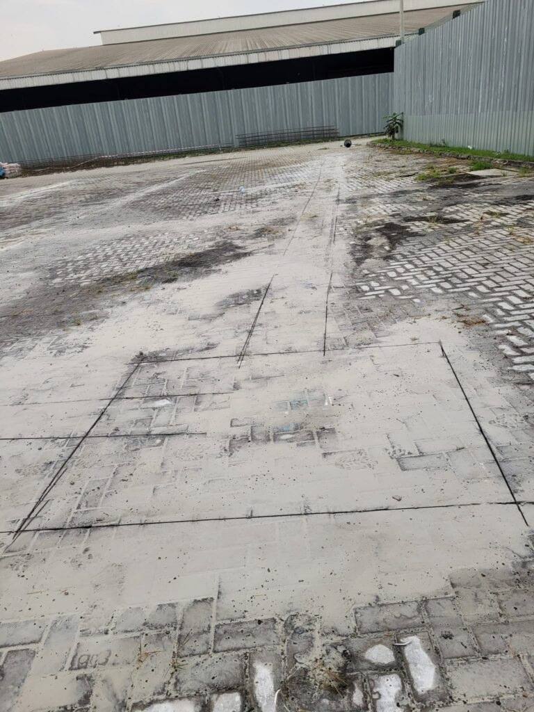 Melawat tapak cadangan membina 2 unit bangunan Open Shed, 2 unit tapak ...