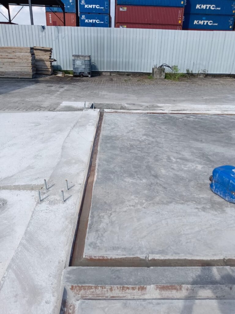 Melawat tapak cadangan membina 1 unit gudang terbuka dan tapak konkrit ...